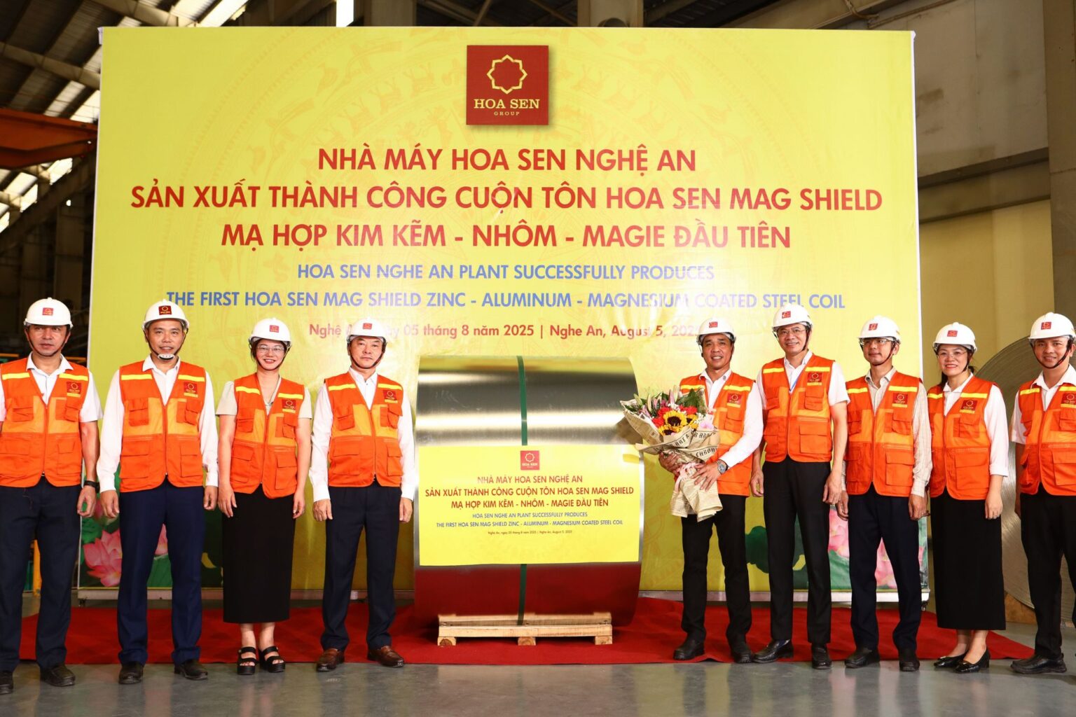 Tập đoàn Hoa Sen sản xuất thành công tôn siêu bền Hoa Sen Mag Shield